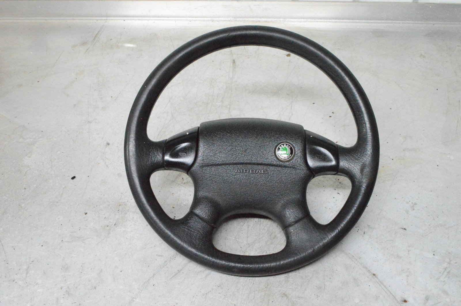 Skoda felicia steering wheel store