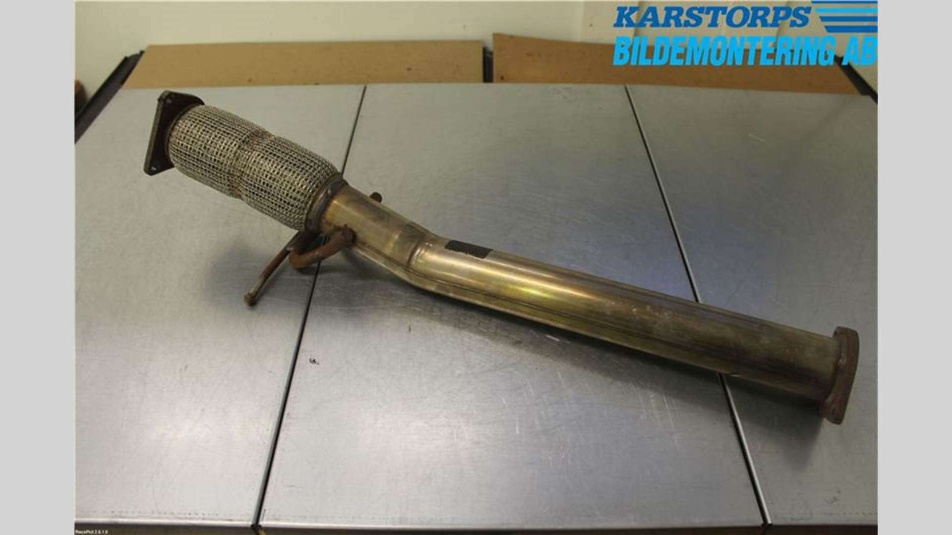 Avgas främre rör till Volvo V60 [2014-2018] - BildelarBegagnade delar ...