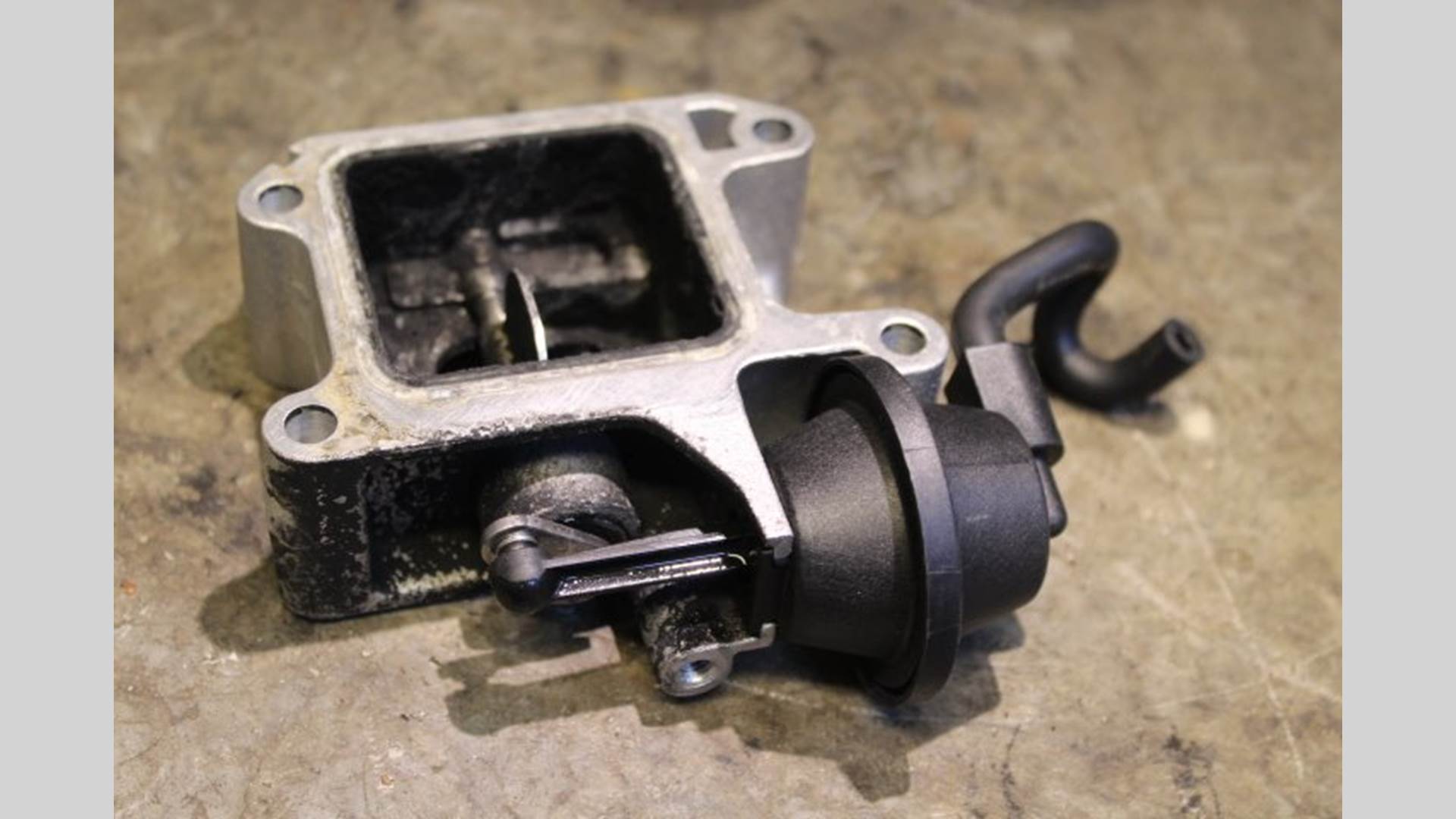 Egr ventil till Volvo V70 [2008-2013] - BildelarBegagnade delar online