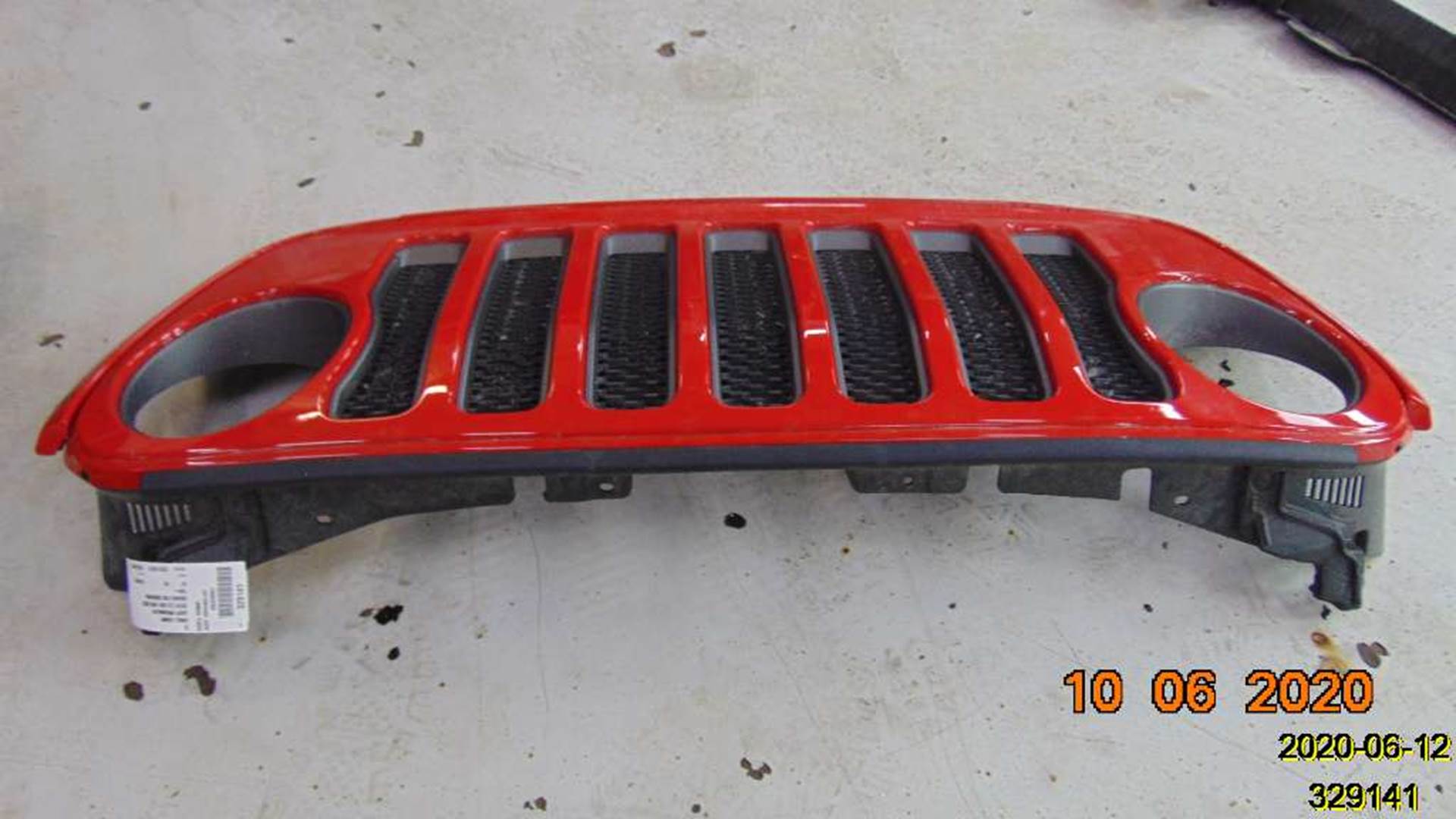 Jeep Wrangler (1C4HJXCN2KW623832)