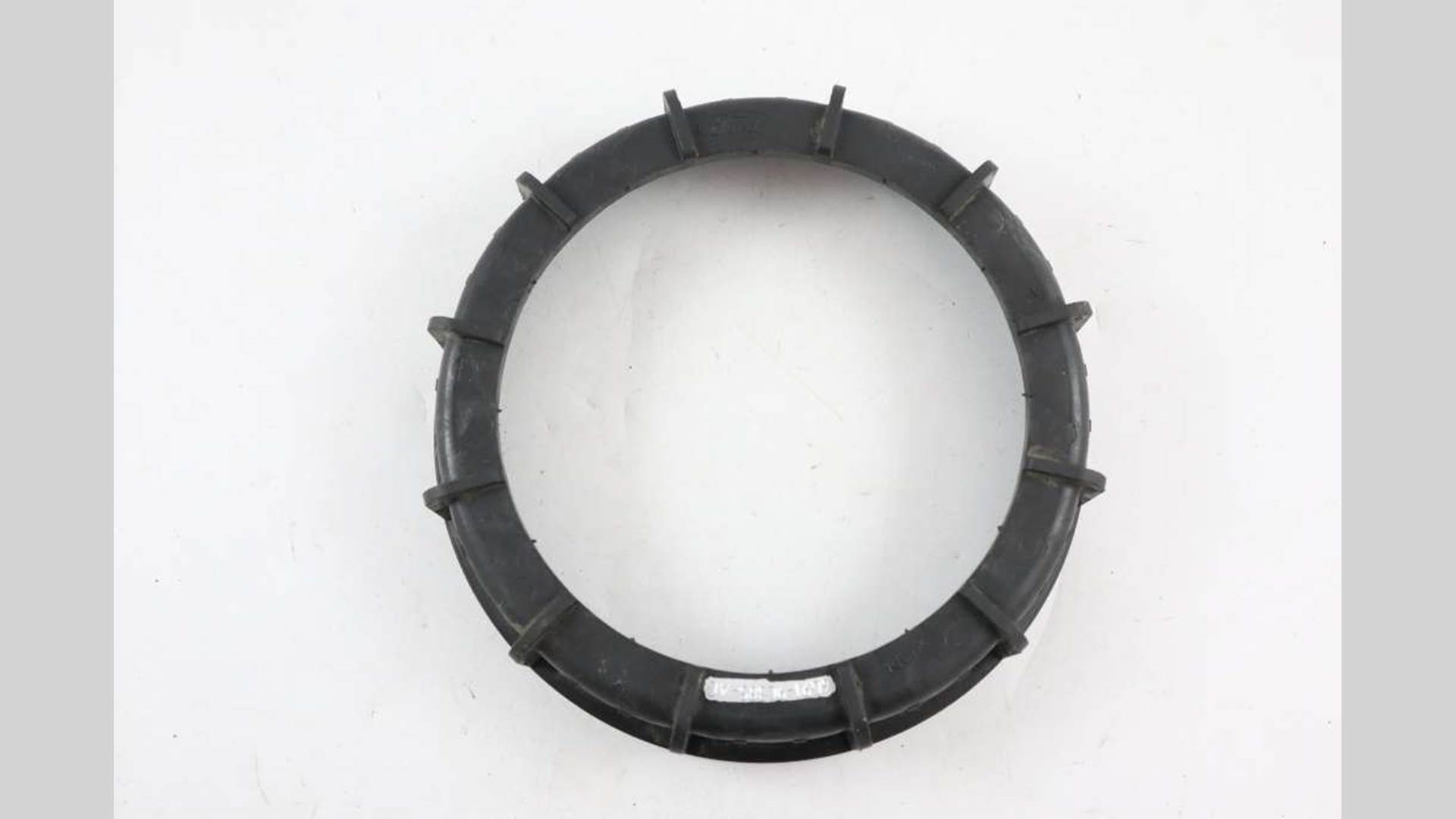 Bränslepump el till Volvo V70 [2008-2013] - BildelarBegagnade delar online