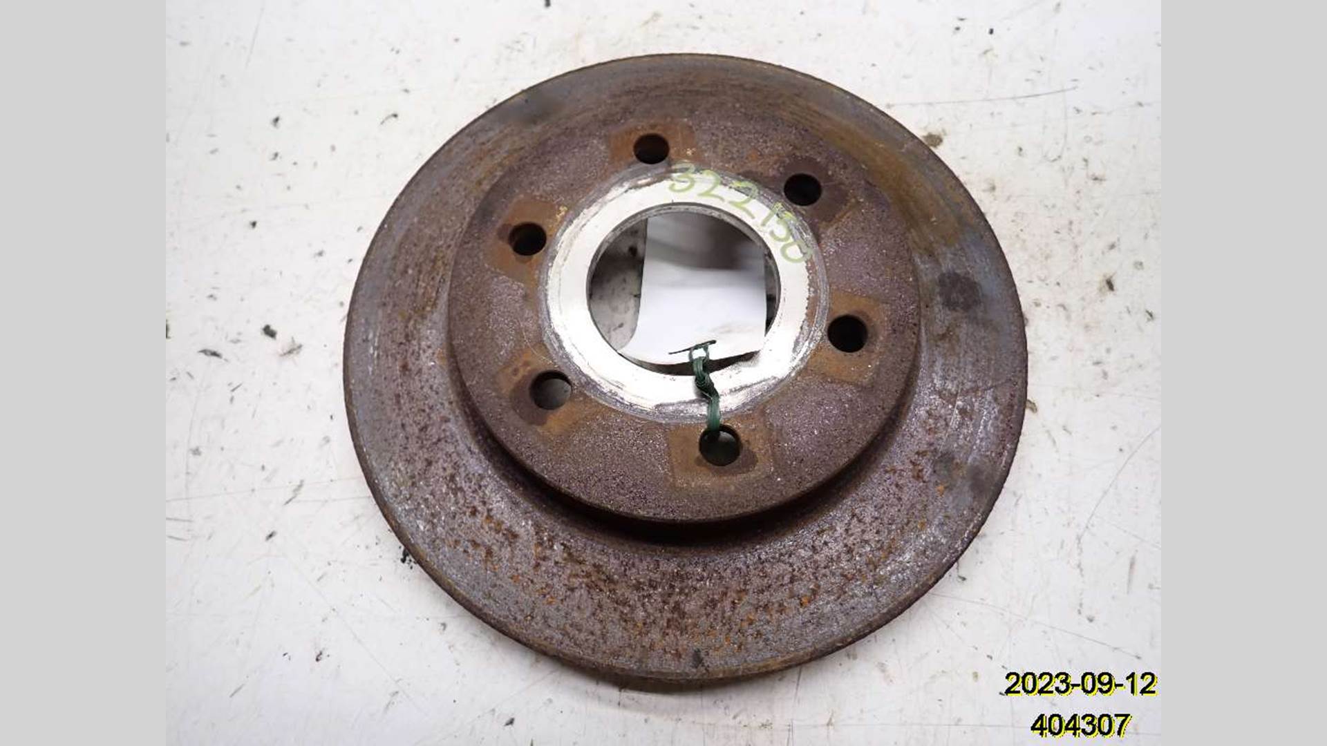 Chevrolet Silverado Pickup (1GCEK19T73Z125189)