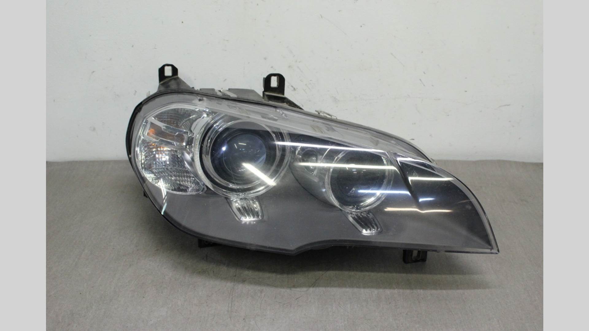 Strålkastare höger till BMW X5 E70 [2007-2013] - BildelarBegagnade ...